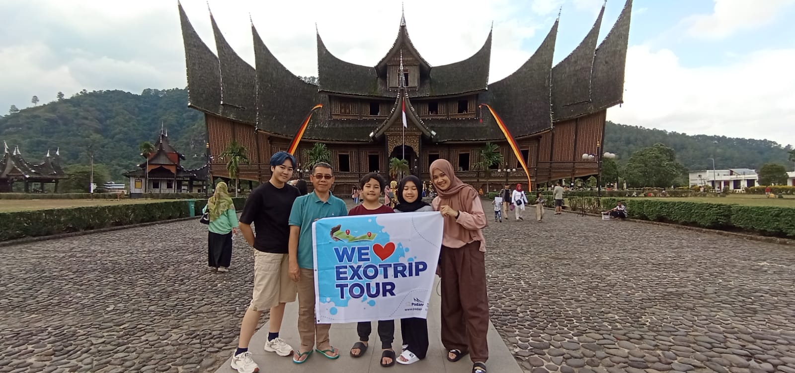 Paket Tour Padang 2 Hari 1 Malam Exotrip – PADANG EXOTRIP
